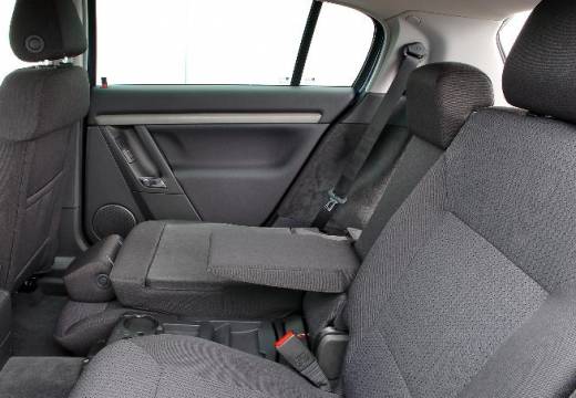 Bildergalerie: Opel Signum Kombi Baujahr 2003 - 2008 - autoplenum.de