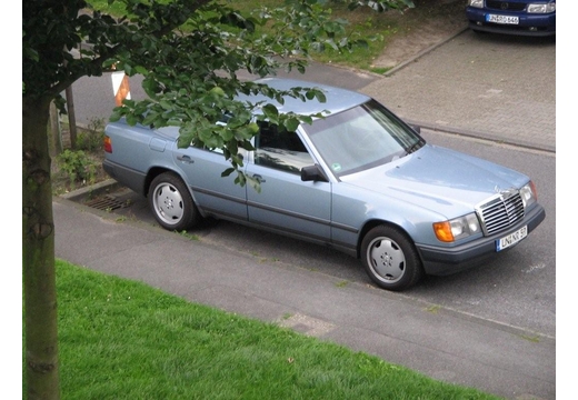 Bildergalerie: Mercedes-Benz W 124 Limousine (1984 - 1993) - autoplenum.de