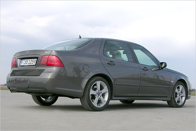 Bilder: Saab 9-5 Limousine: Flotter Aero mit viel Druck im Bug ...
