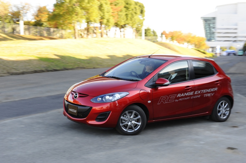Bilder: Mazda 2 EV mit Wankel-Range-Extender - Nicht totzukriegen ...