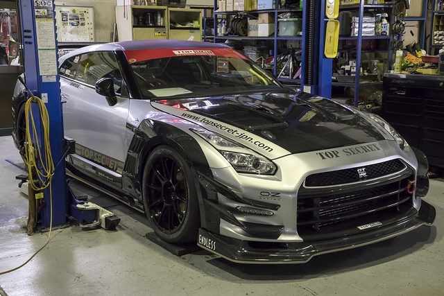 Bilder: Zu Besuch in der bekanntesten Tuninggarage Japans - Top Secret ...